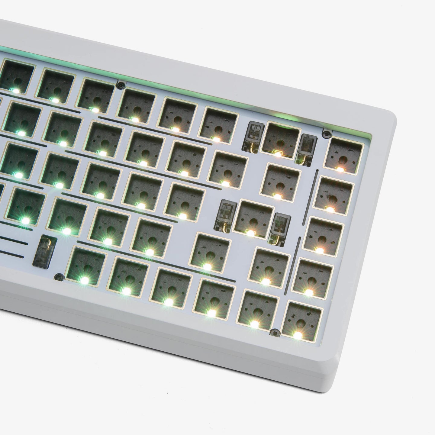 Summit 2.0 65 Barebone Kit - White – Higround